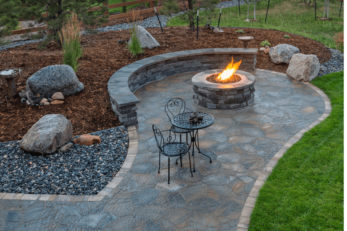 Fire Pits & Fireplaces in Wauseon | Rock Solid Landscape